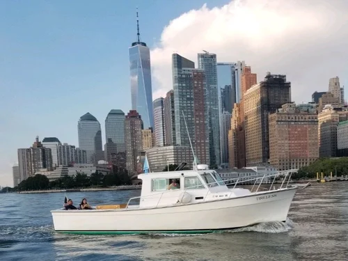 New York Harbor Tours & NYC Boat Cruises - Private Tours & Skyline Views