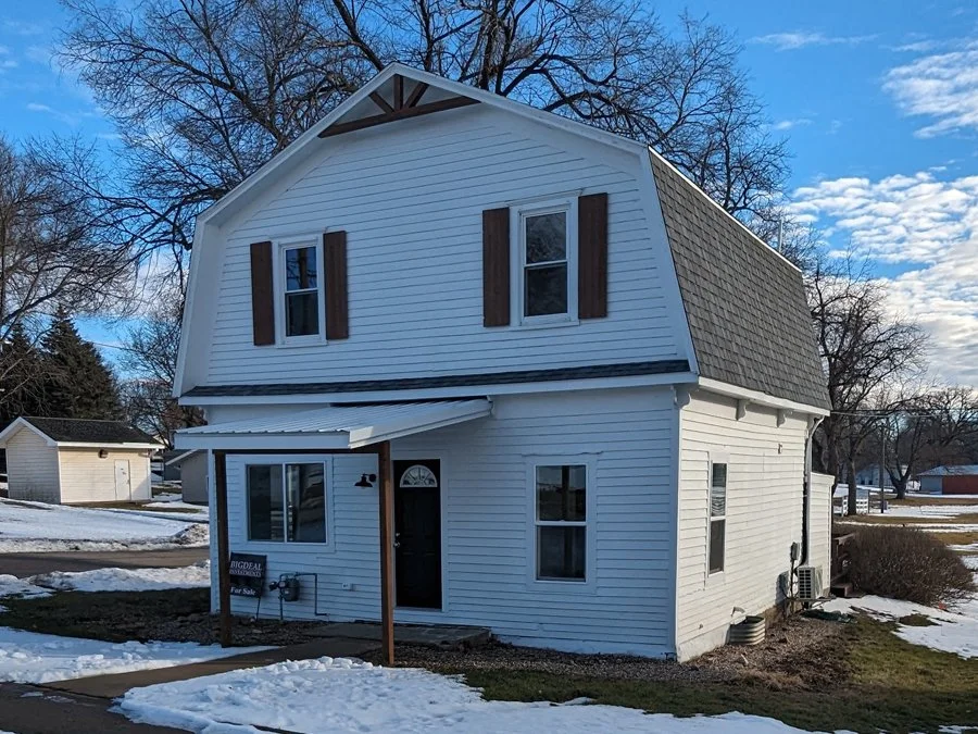 Exira — Wayne Hansen Real Estate