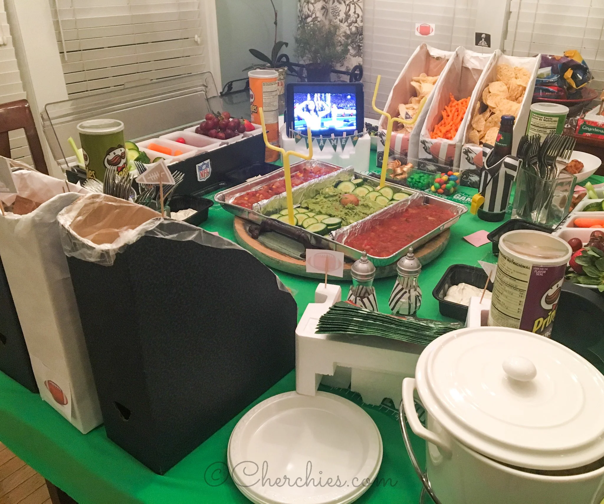 Cooking Tip: How To Make a Gameday Snack Stadium — Cherchies Blog