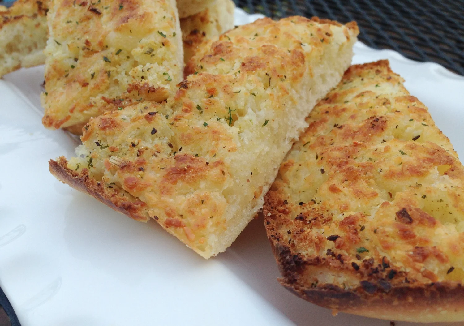 The Best Darn Garlic Bread Recipe — Cherchies Blog