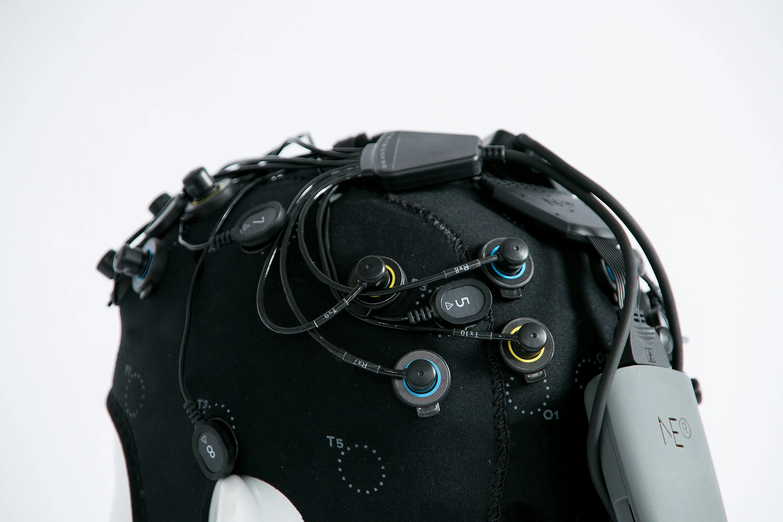 Artinis Medical Systems | fNIRS and NIRS devices-fNIRS - tDCS - EEG