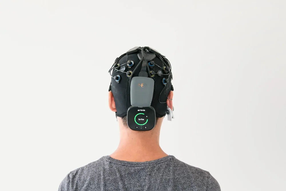 Brite - the wearable and flexible multichannel fNIRS - Artinis Medical ...