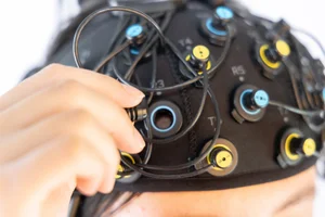 Brite - the wearable and flexible multichannel fNIRS - Artinis Medical ...