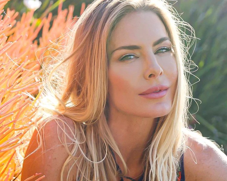 Latest — Kelly Greyson