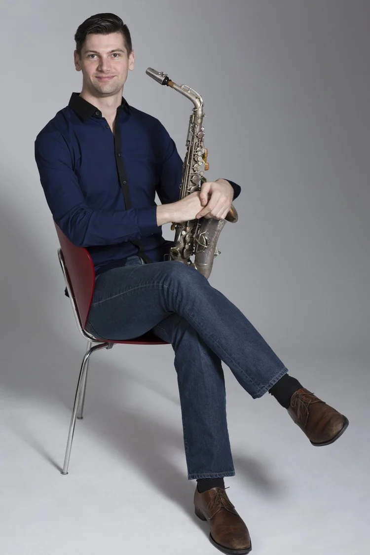 Biography — Thomas Giles