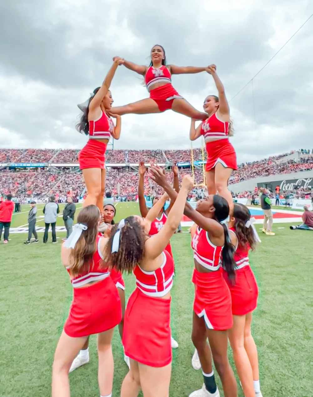 Cheer — UH Bands and Spirit Groups