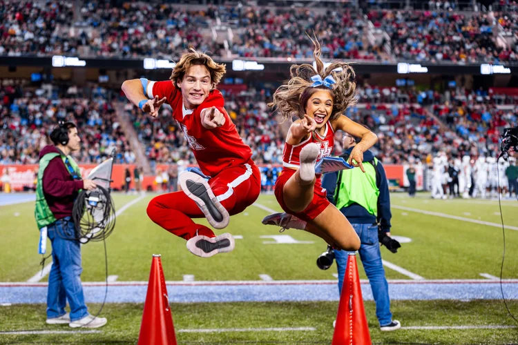 Cheer — UH Bands and Spirit Groups