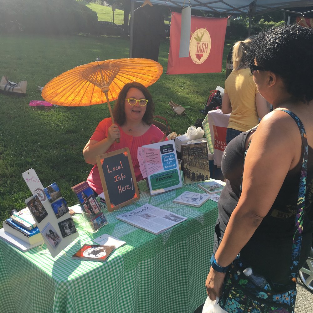 TaSH Host an Info Table