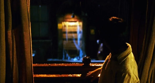 Mimic: The Director's Cut (1997) — Contains Moderate Peril