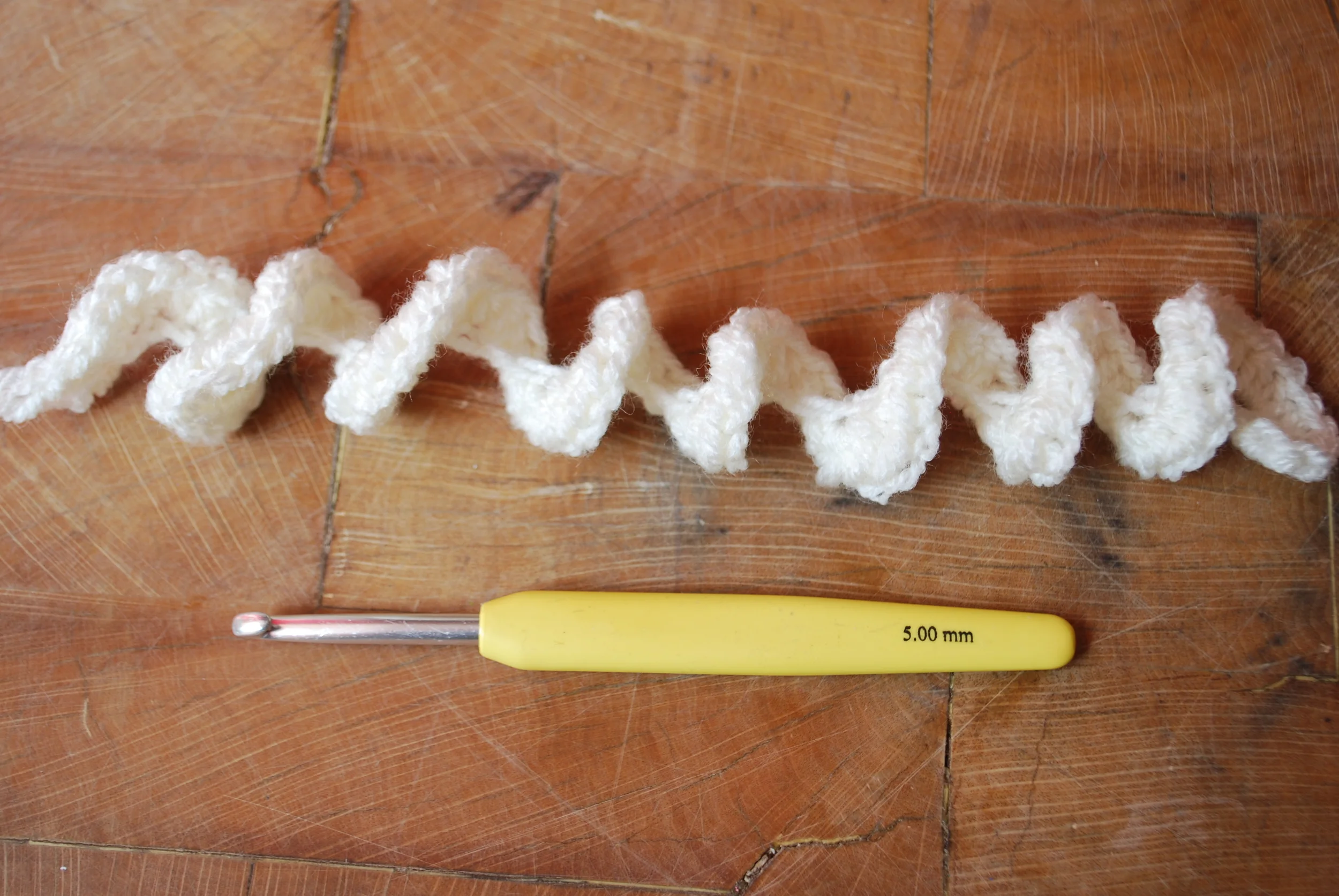 Spiral crochet - the easiest pattern in the crochet world! | EMMA LEITH