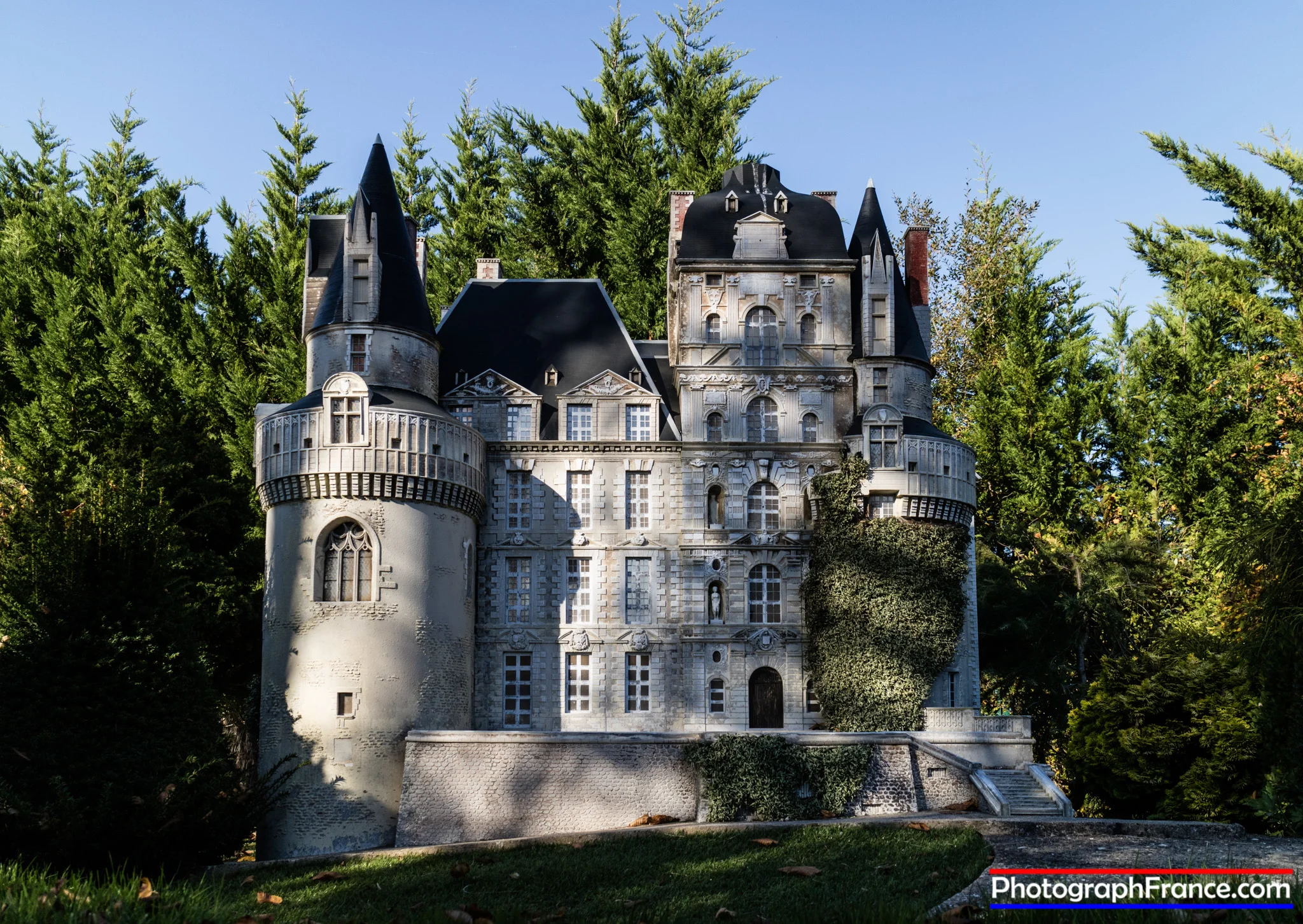 The Mini-Châteaux of Amboise — Photograph France