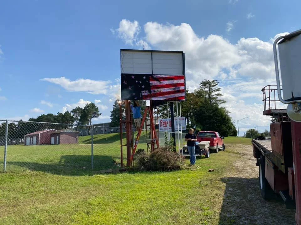 See Styles of Signs Offered by Southeast Signs and Graphics — Southeast ...