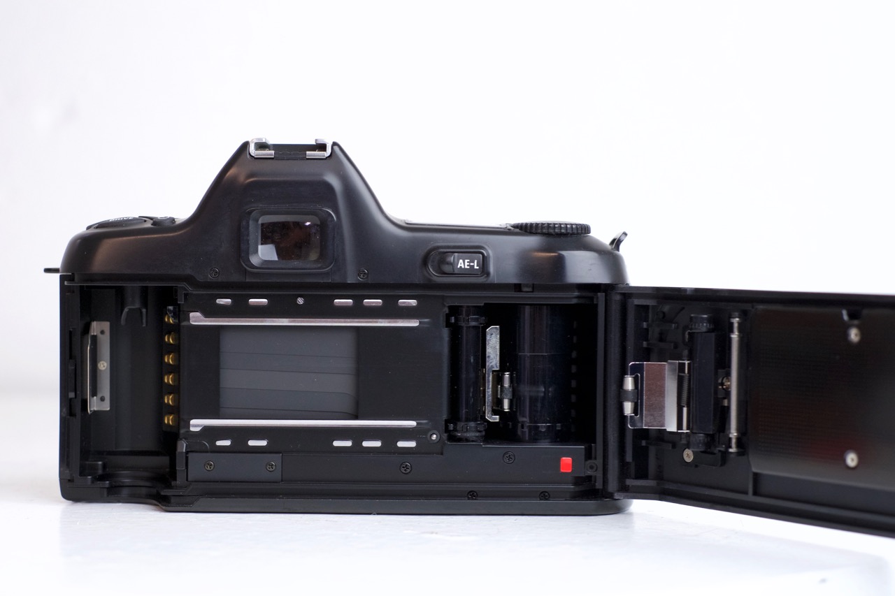 Nikon N6000 35mm Film SLR Camera with Body Cap — F Stop Cameras