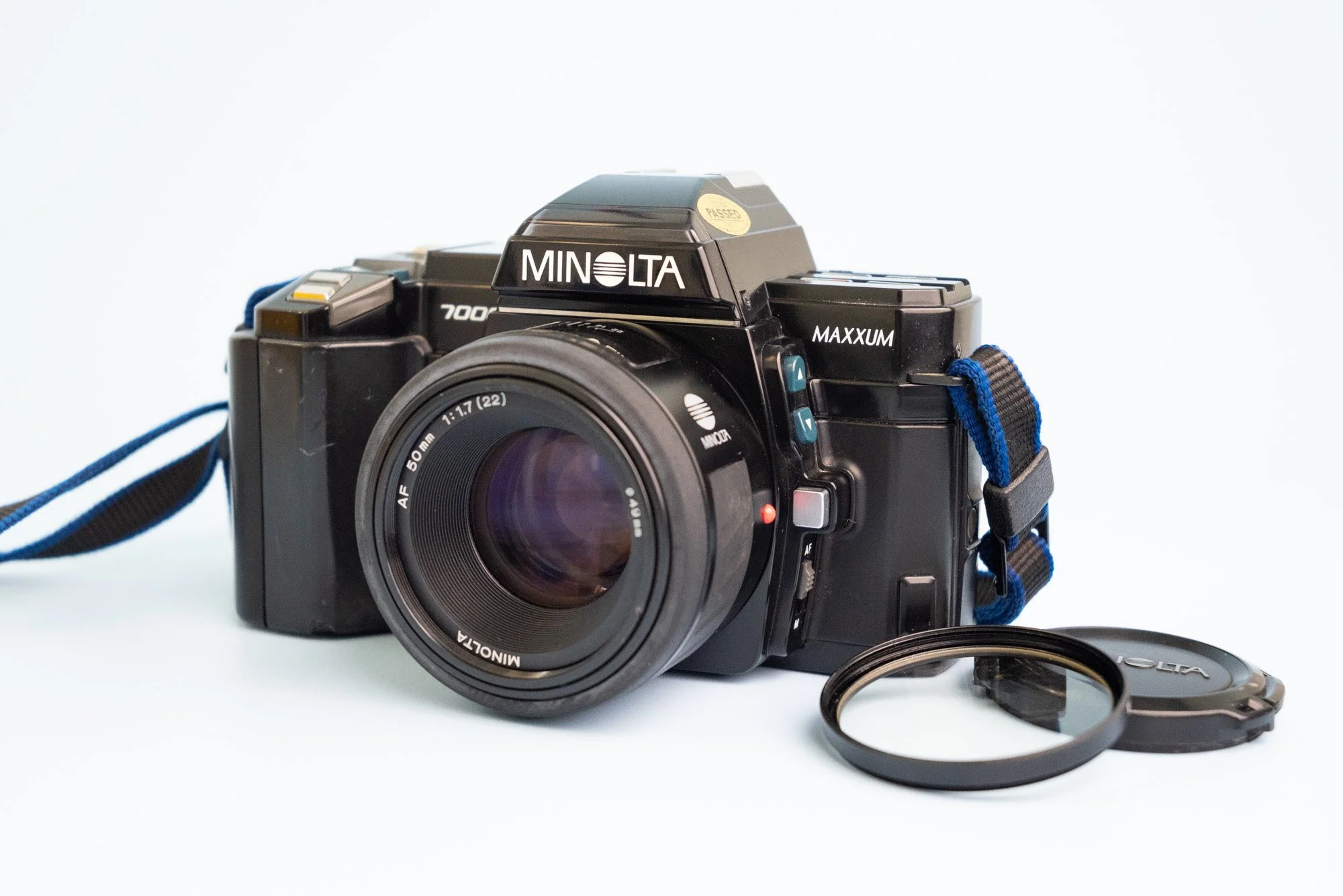 Minolta Maxxum 7000 35mm Film SLR Camera with Minolta Maxxum 50mm F/1.7 ...