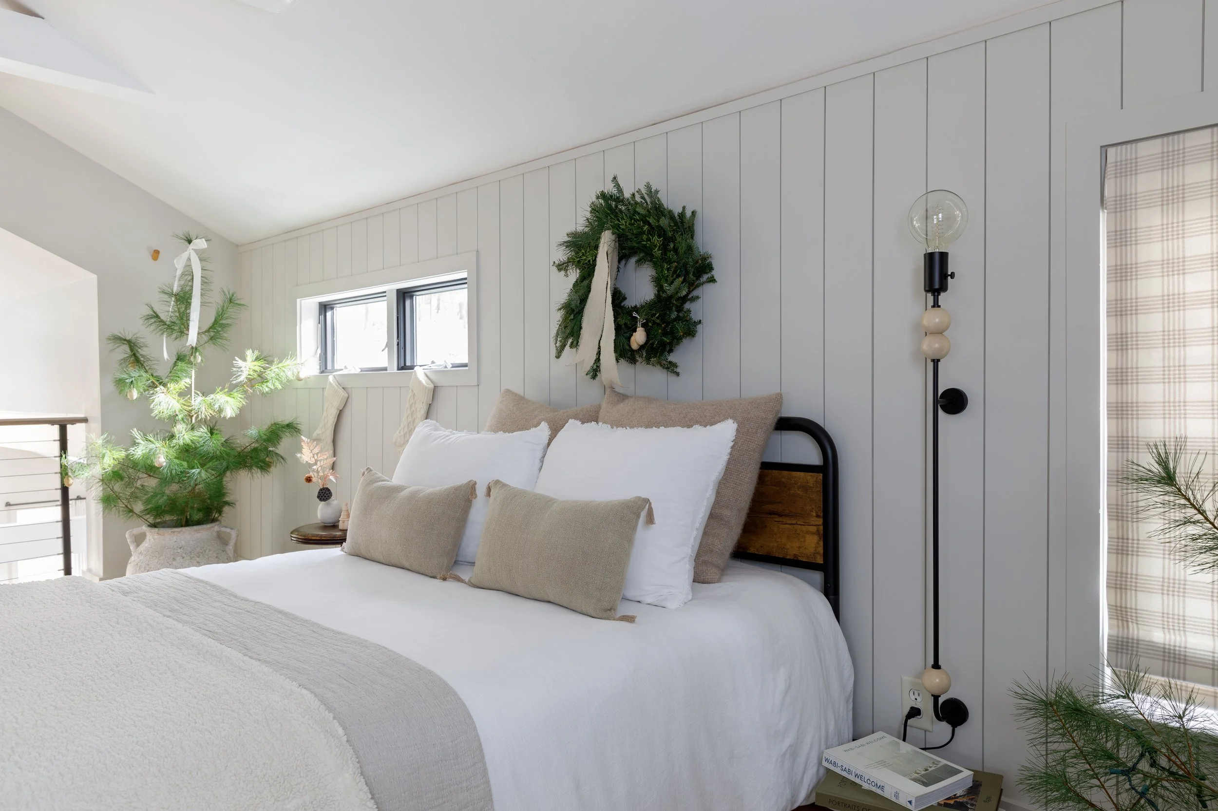 Becky Shea Design (BS/D) - Mitzi x BS/D - Slater Plug-In Sconce