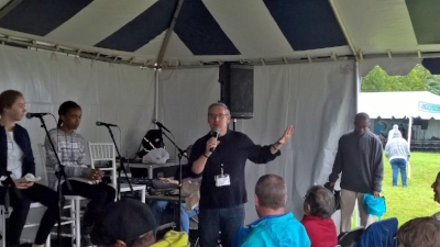 Episode 24 - Al Capone Does My Shirts - live from the Gaithersburg Book Festival — Book Club for ...