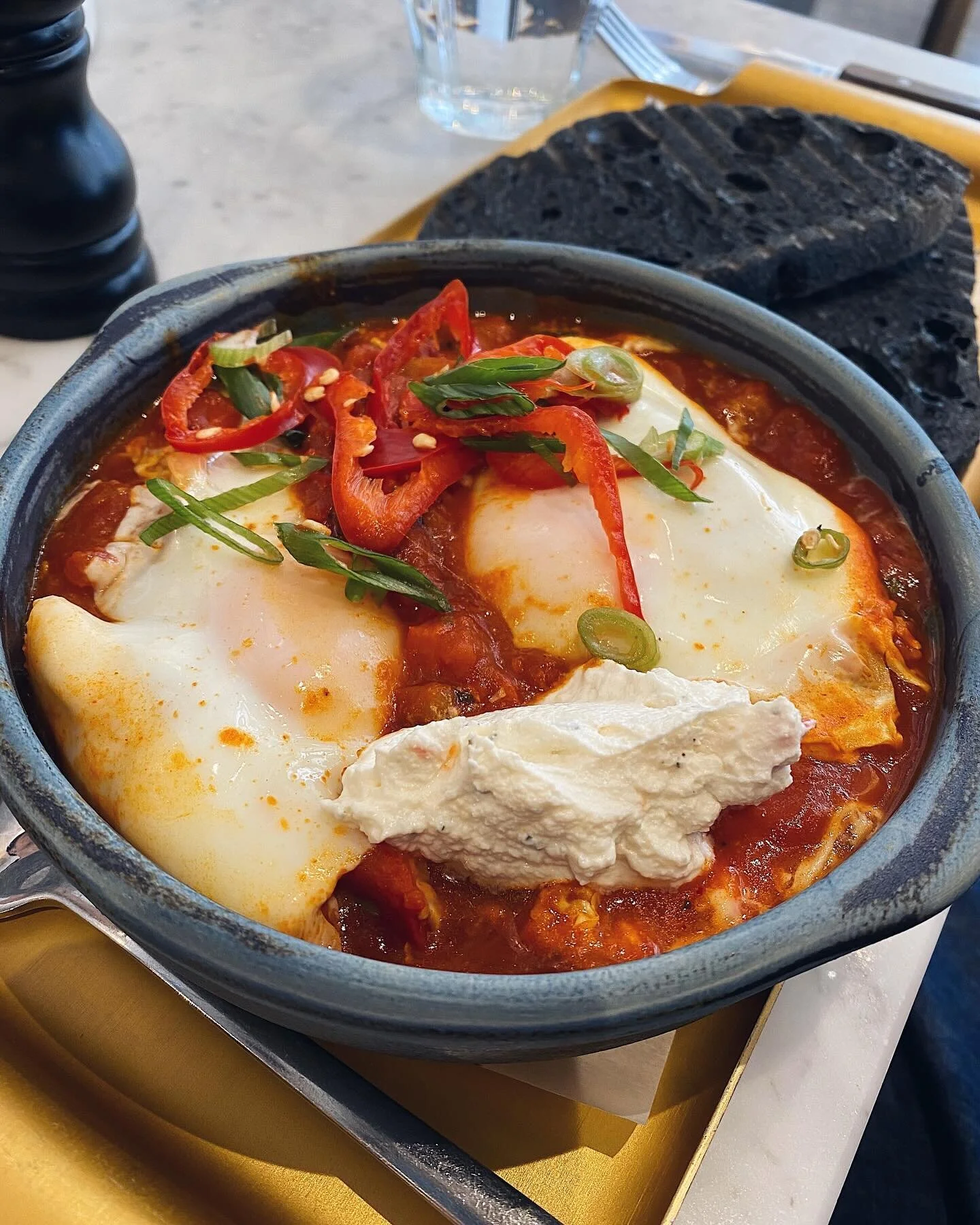 ·ONE·JAM·TART· STORE XLARGE® JAPAN MEKA DOG S/S TEE