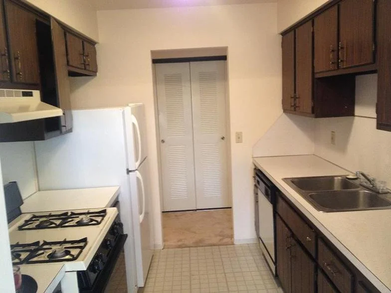 Images — Lakeview Apartments