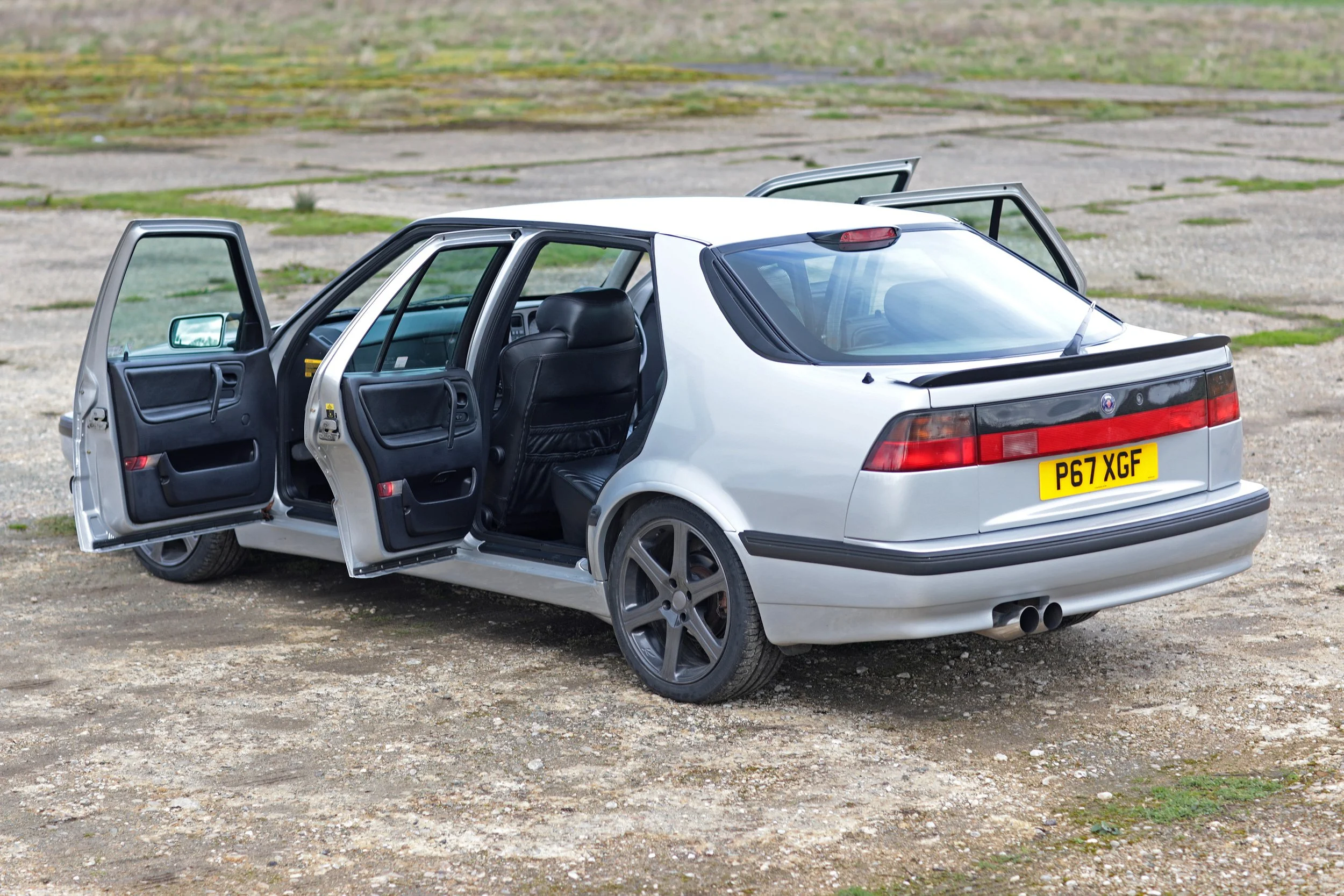 The Saab 9000 Aero T18 — SAAB VS. SCEPTICISM