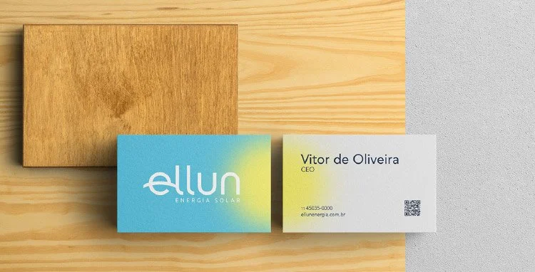 4 Business Card Design Trends You Don't Want to Miss Out In 2023