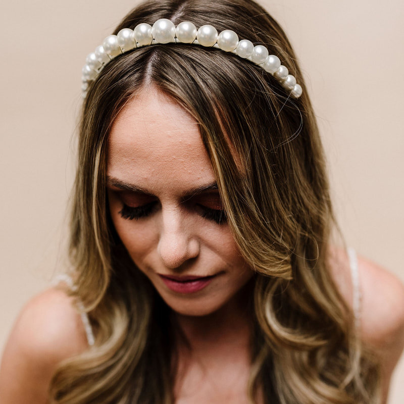 Brudeslør & Hairpieces— Brudebutikken