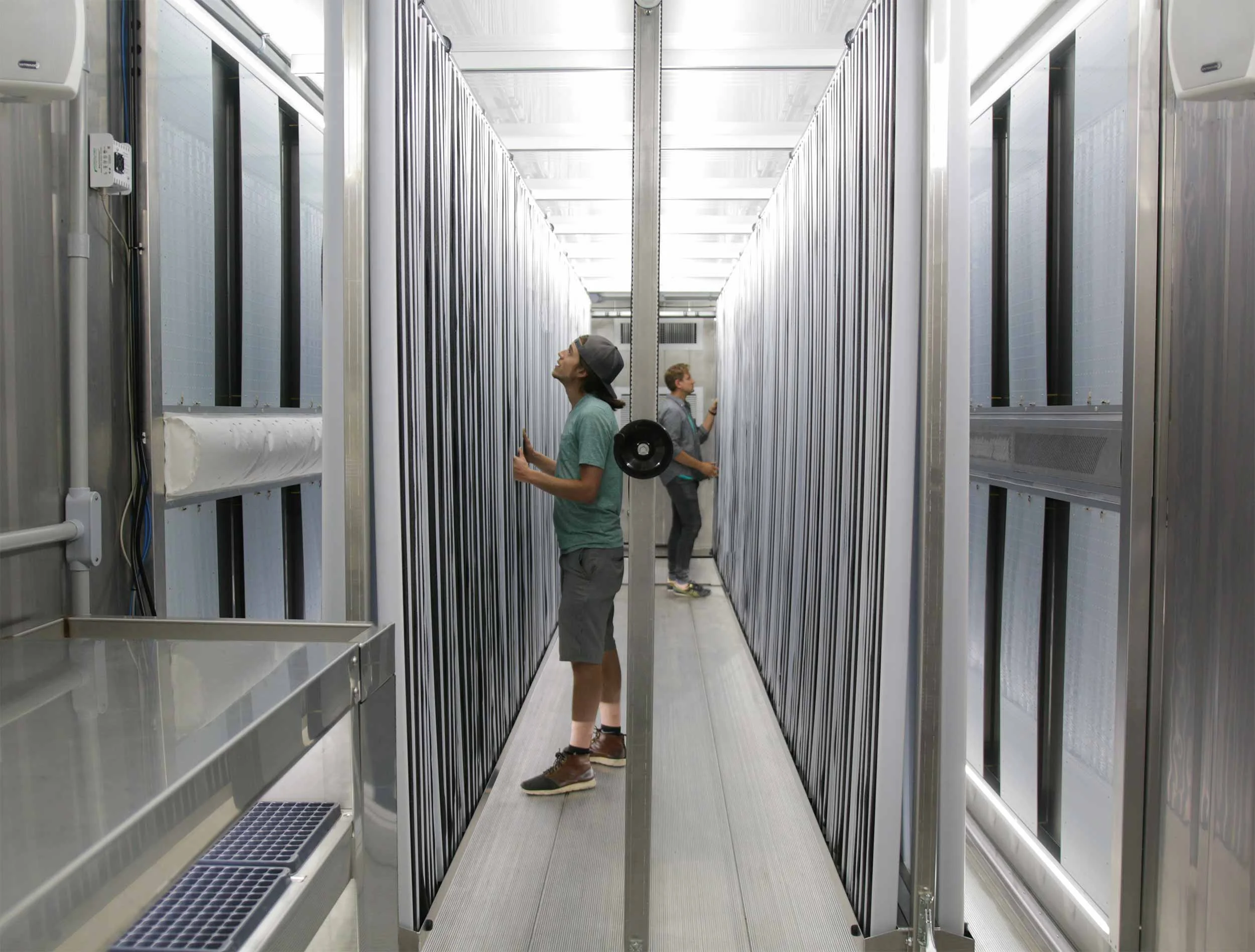 Smart farming with farmhand® – Freight Farms