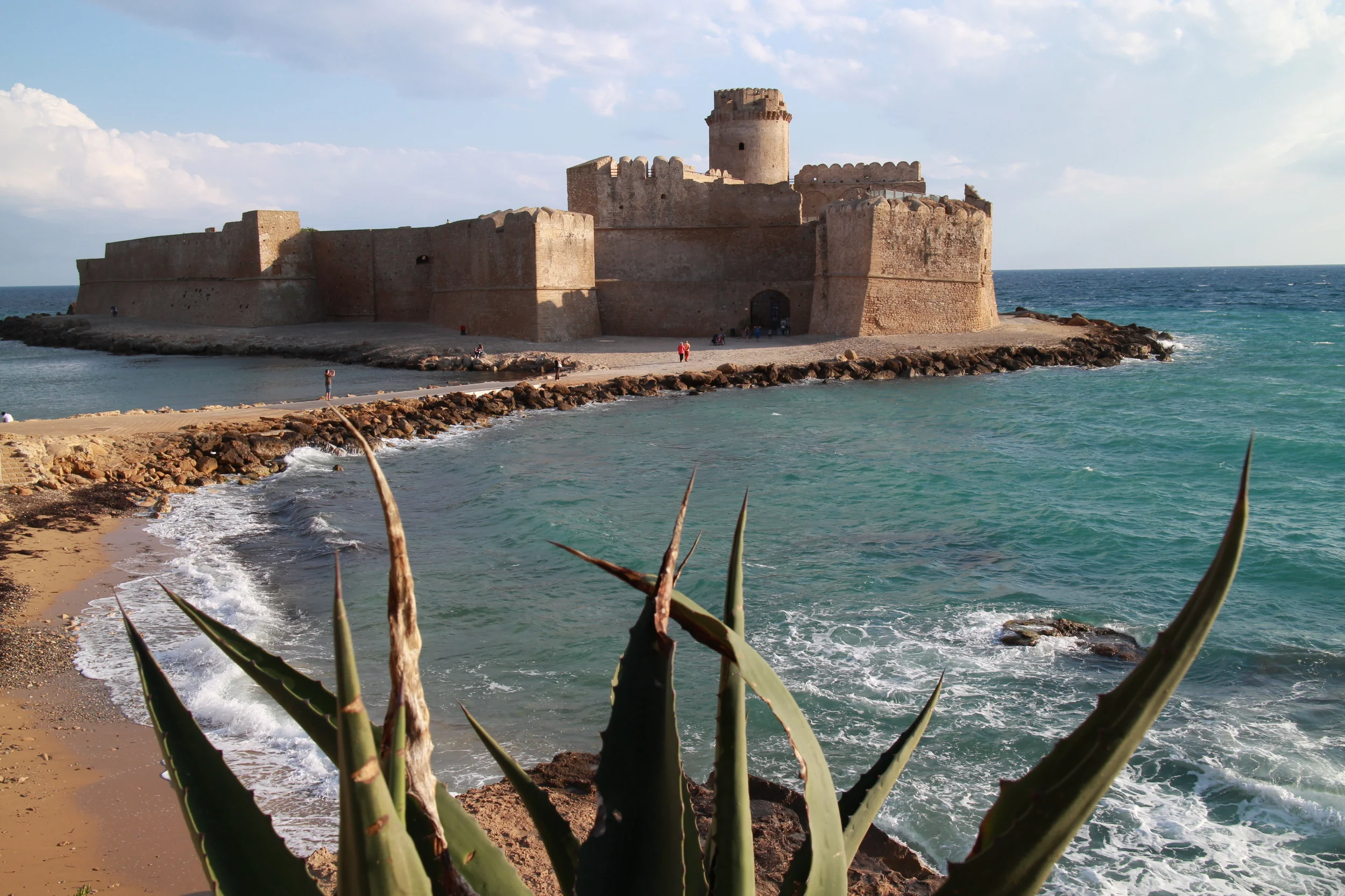 Palazzo Pizzo - About Calabria