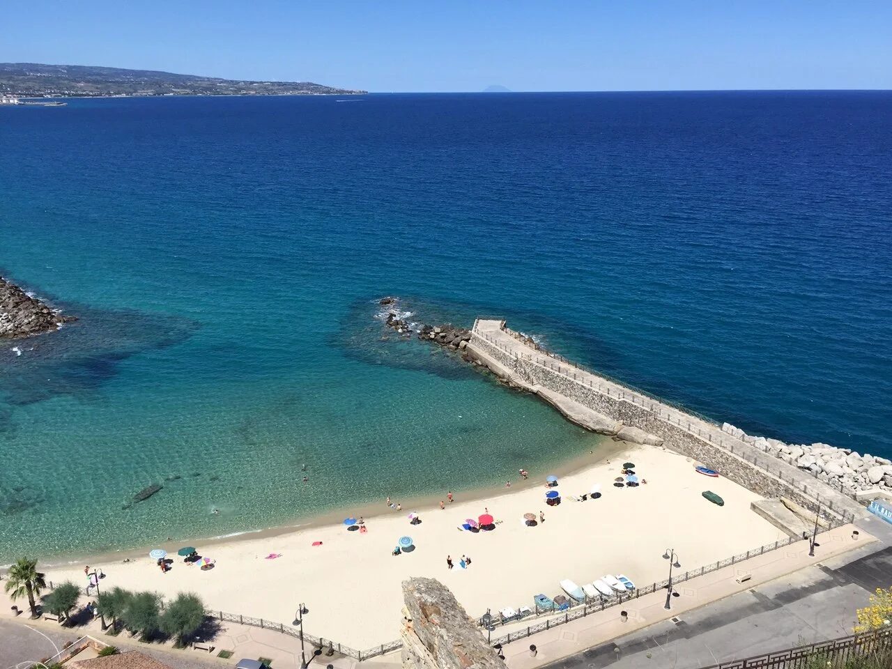 Palazzo Pizzo - About Pizzo - a guide book for Pizzo compiled for our ...