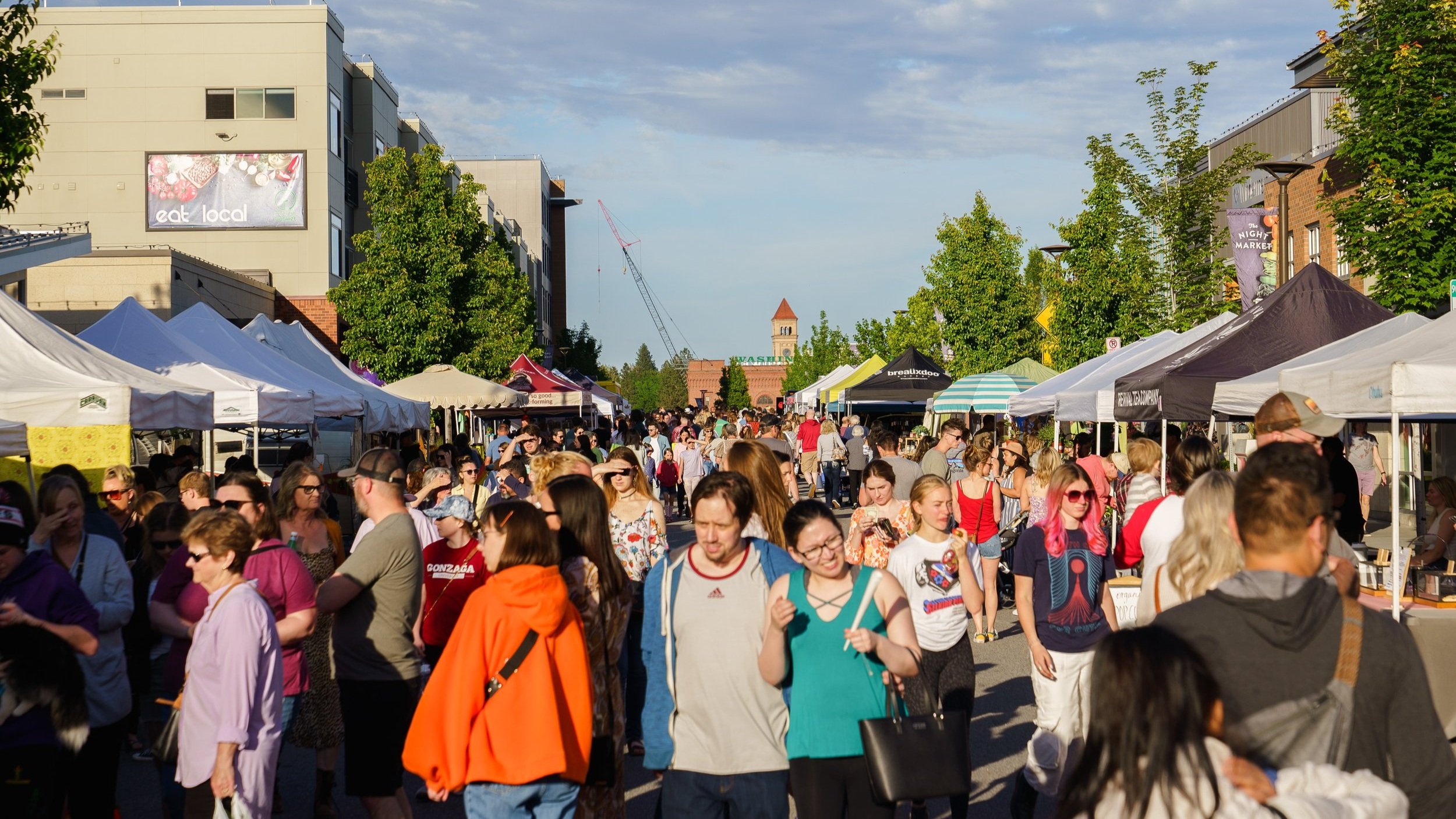 Kendall Yards Night Market