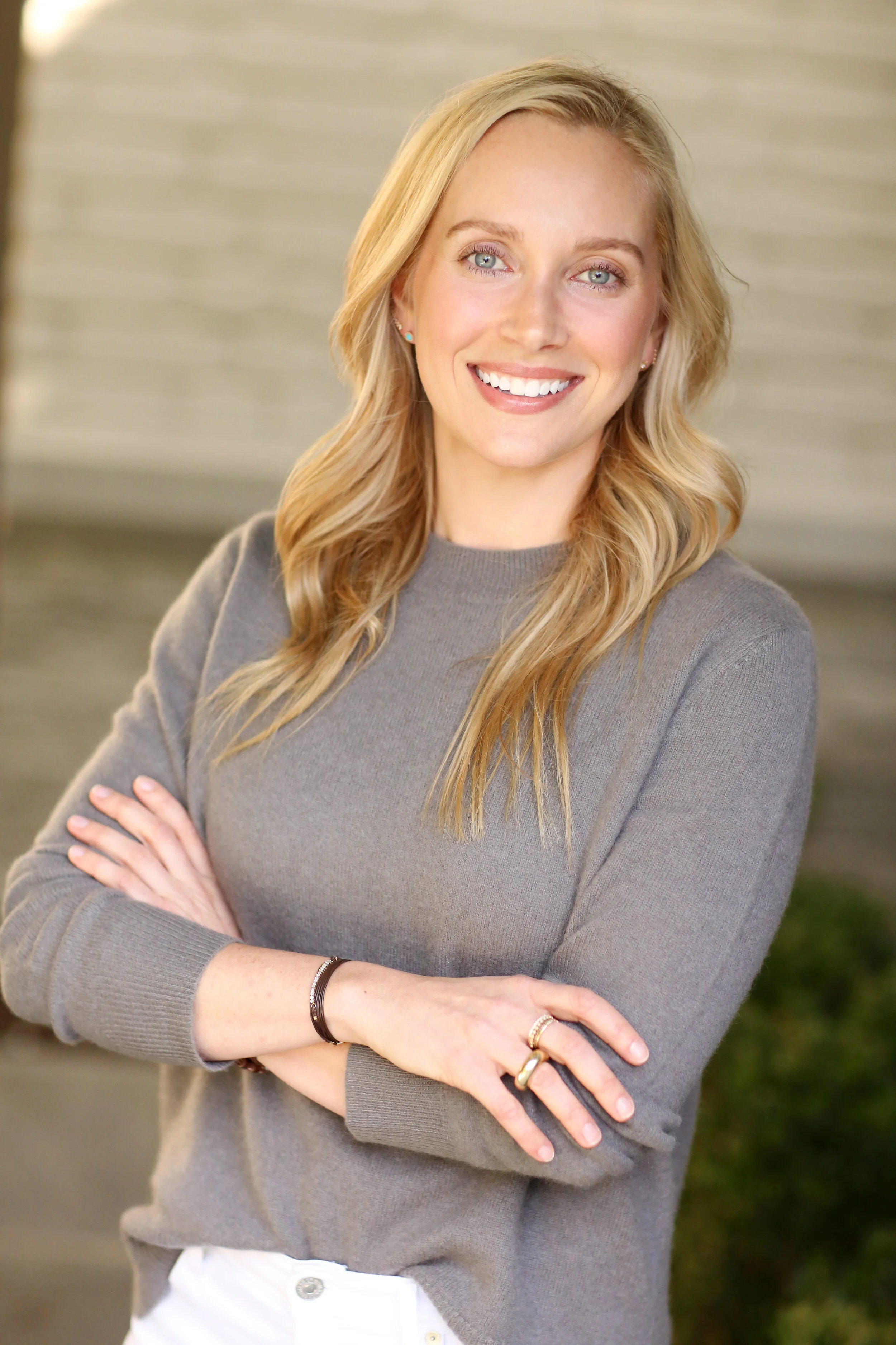 Brook Todd Photographers - LIFESTYLE Headshot photographer - Brook Todd