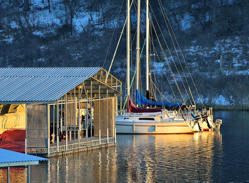Marina Rentals — Pontiac Cove Marina and Lake Harbour Resort