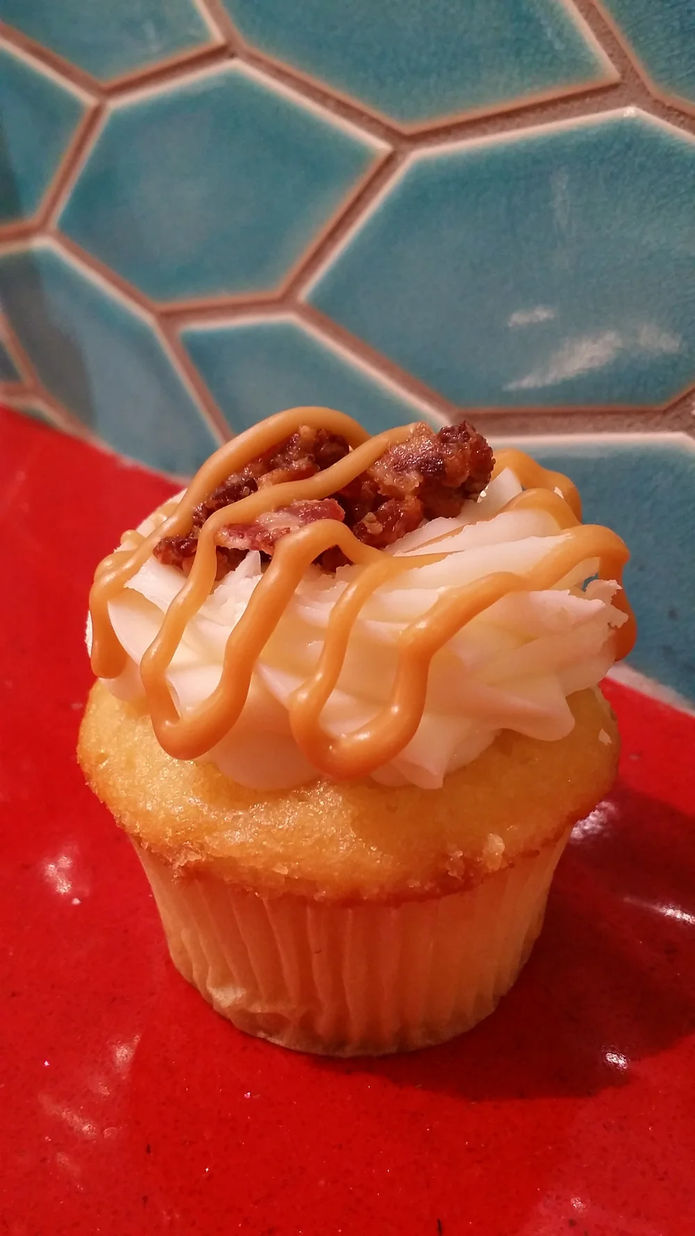 Epic Maple Bacon Cupcakes at Cako Bakery in San Francisco's SoMa ...