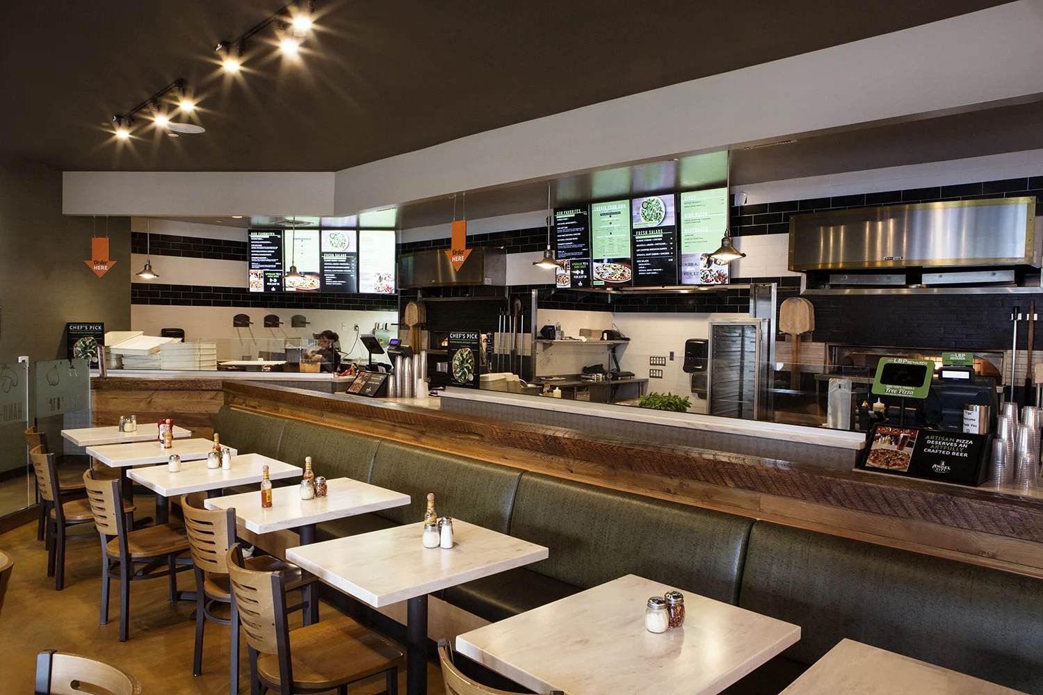 Live Basil Pizza Mad Studio