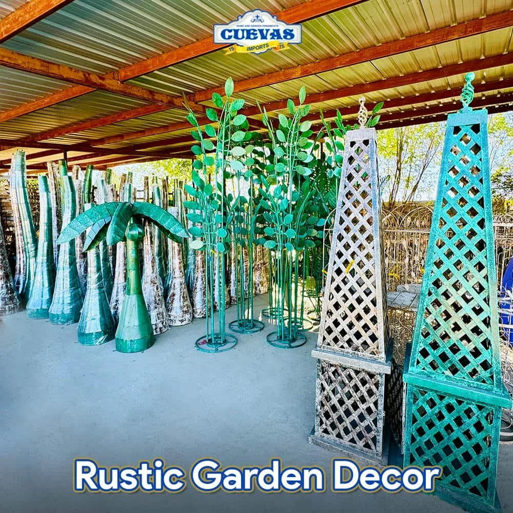 Handcrafted Metal Palm Trees | Metal Yard Art Sculptures | Cuevas Imports