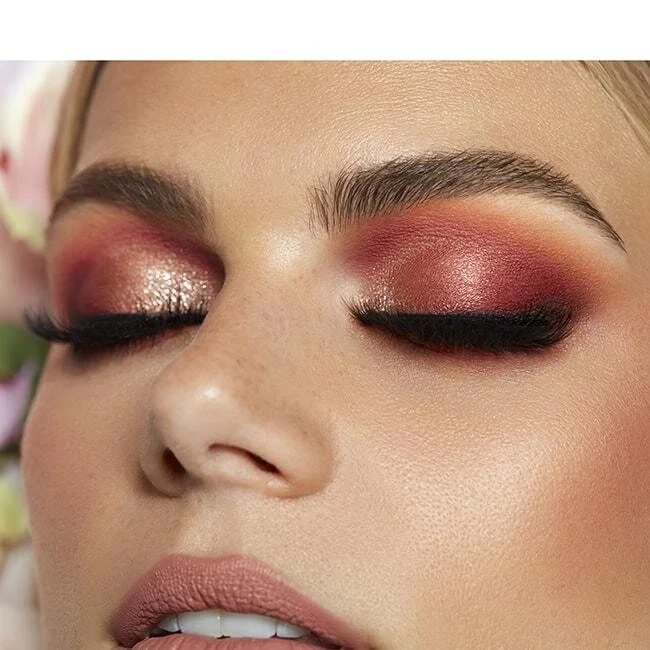 Gold Party Makeup