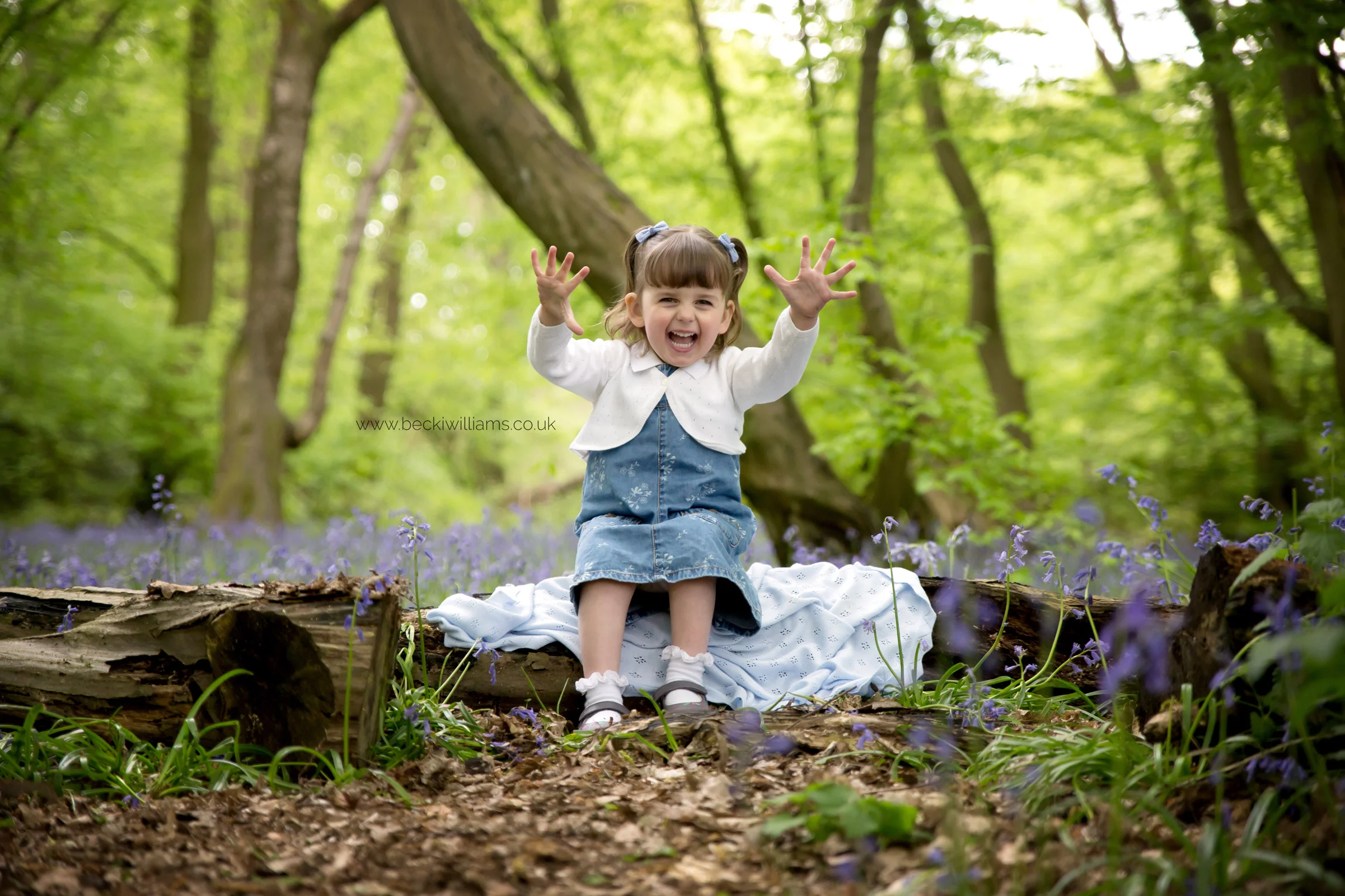 What To Wear To Your Bluebell Photo Shoot — Becki Williams Photography