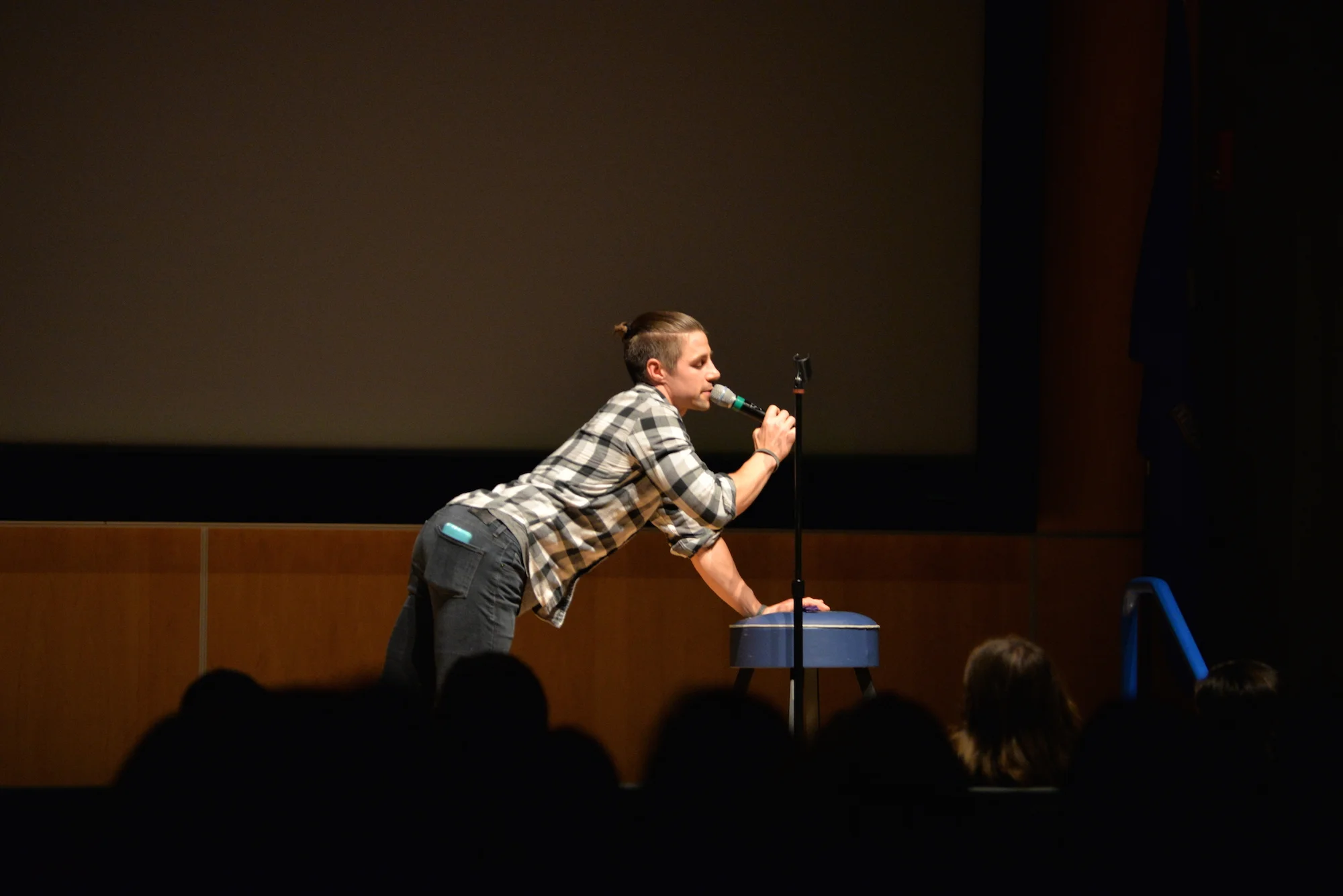 Comedian Adam Grabowski grabs audience with hilarious standup routine ...
