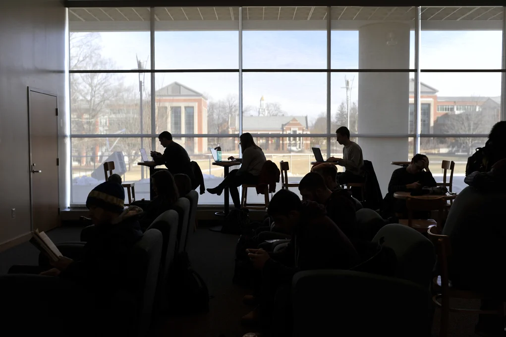 New fire pit at Student Union available to students | The Daily Campus