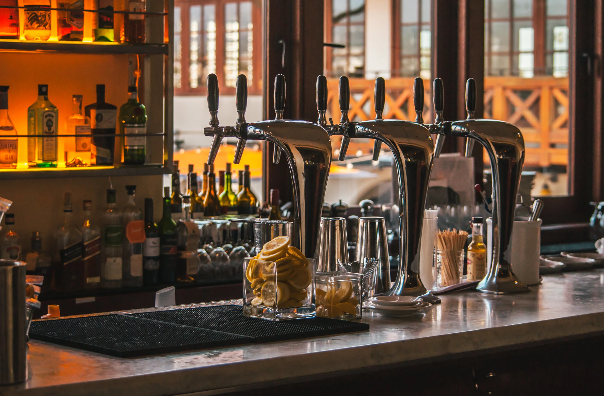 Lake Chalet — Oakland's Best Waterfront Restaurant — Reservations