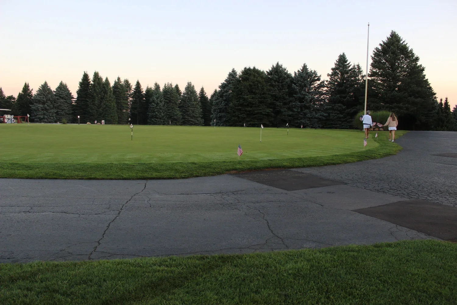 Golf | LYNXGC.com 18 hole Golf Course, Driving Range