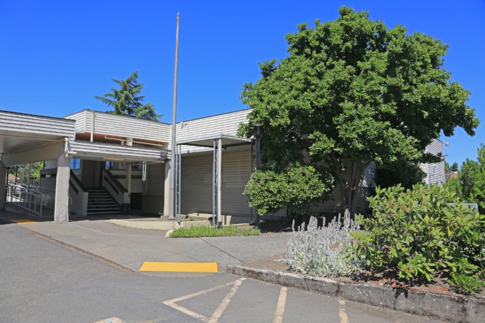 Riverfront School — Looking Glass Community Services