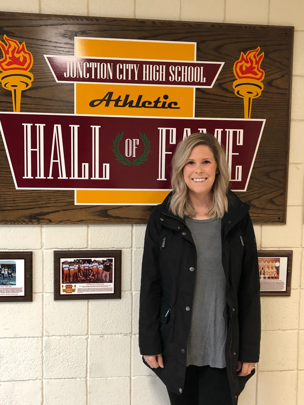 Staff Spotlight: Amber Harding, In-School Therapist — Looking Glass ...