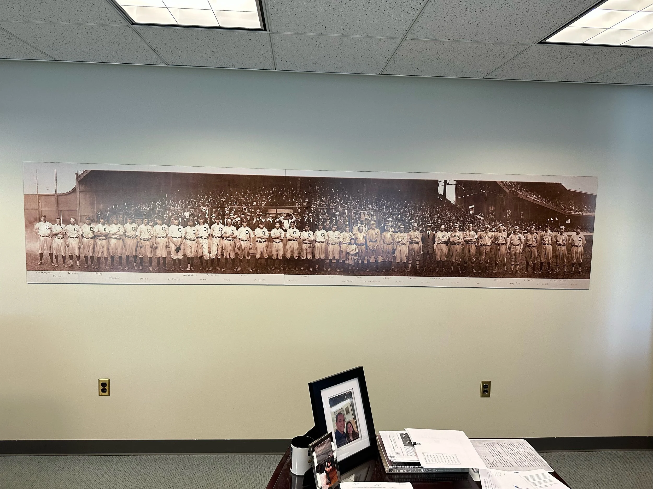 Glew: Graney star of prominent Hall photo that features who's who of ...