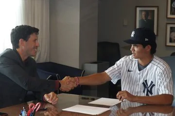 LHP Kyle Carr, 3rd round (97th) – New York Yankees - Signed $692,000 ...