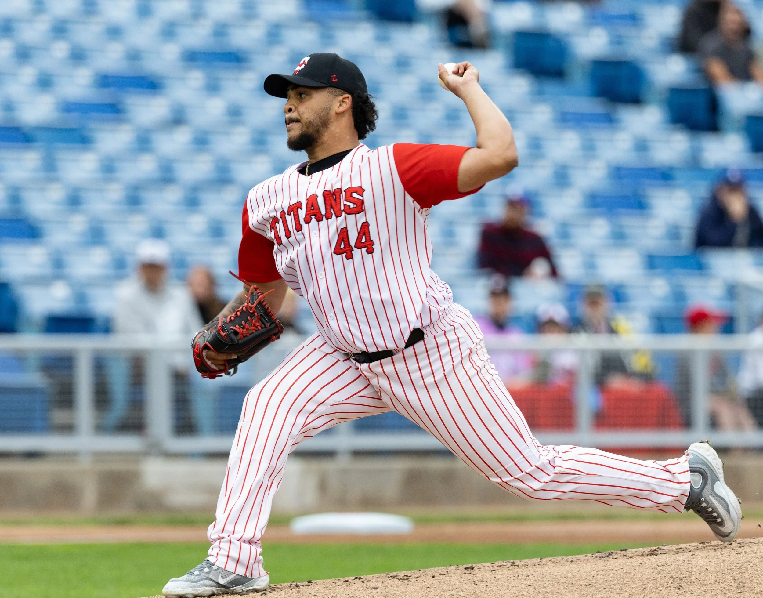 Ottawa Titans re-sign Peña — Canadian Baseball Network