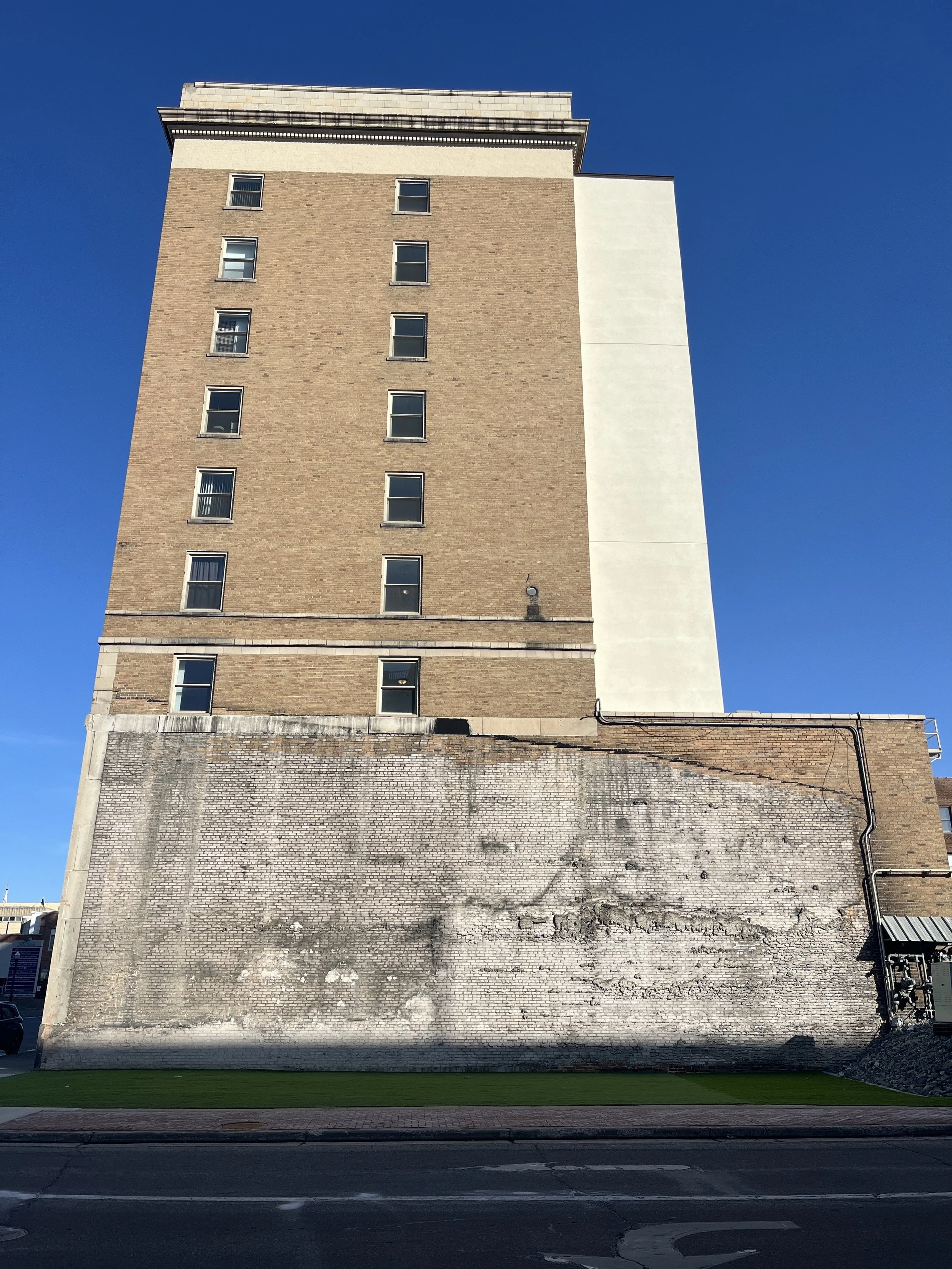 The Landmark Mural Site images — Center for the Visual Arts