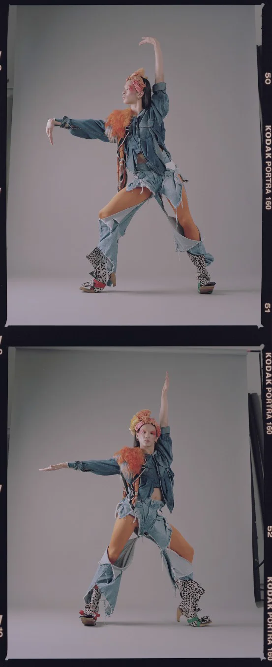 Pose Pose Pose - COEVAL Magazine