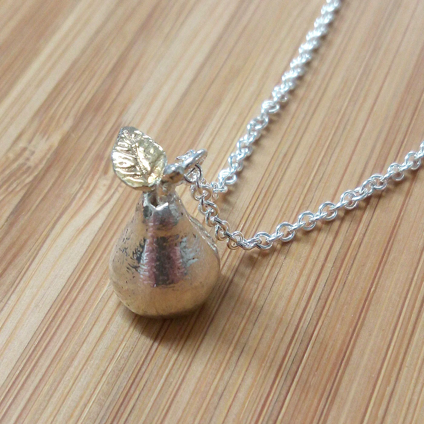 Sonya Bennett — Gemwaith R T Jewellery