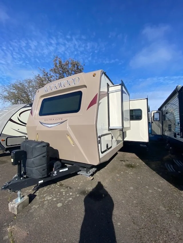 TRAVEL TRAILERS — Summit RV
