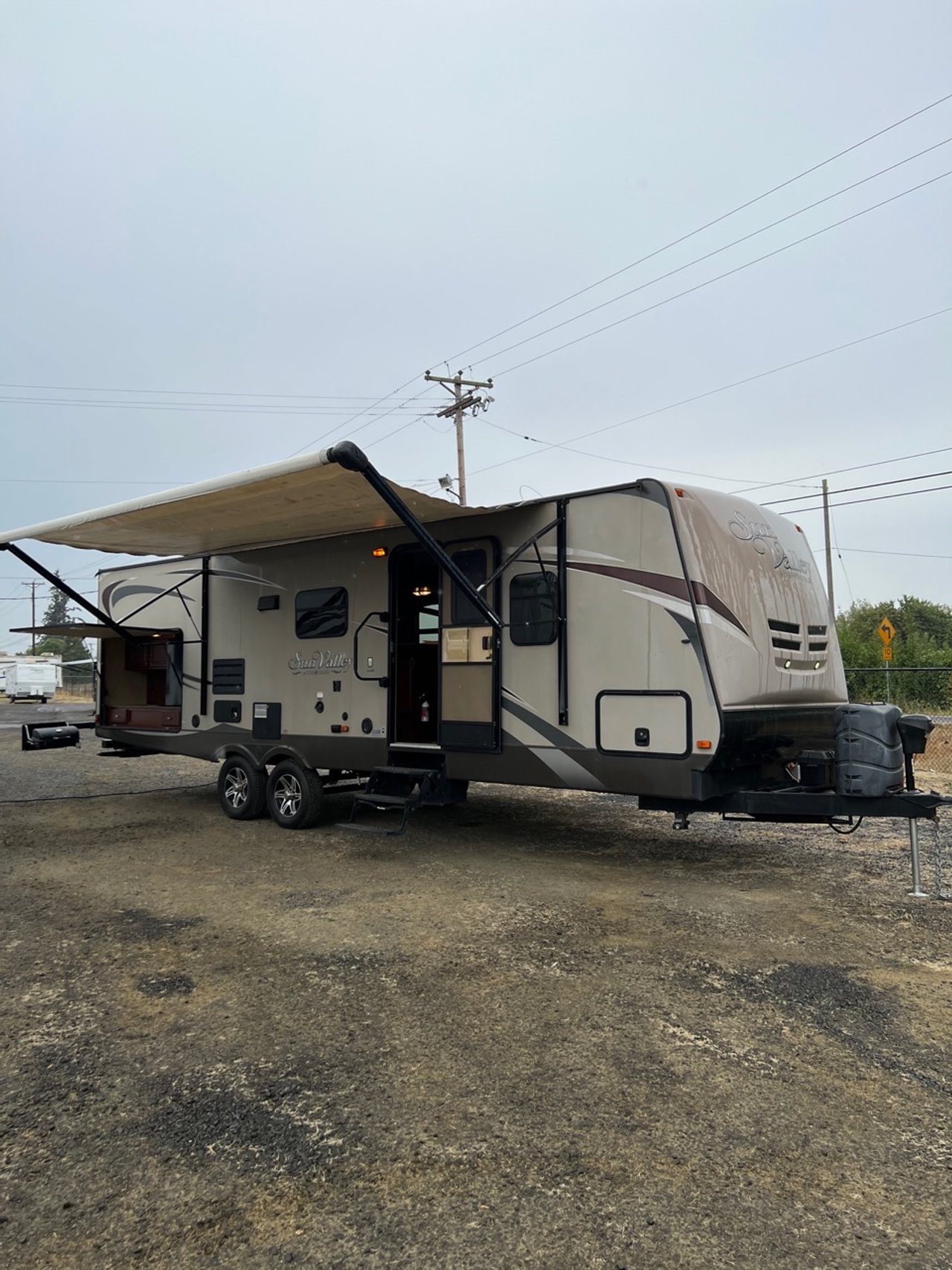TRAVEL TRAILERS — Summit RV